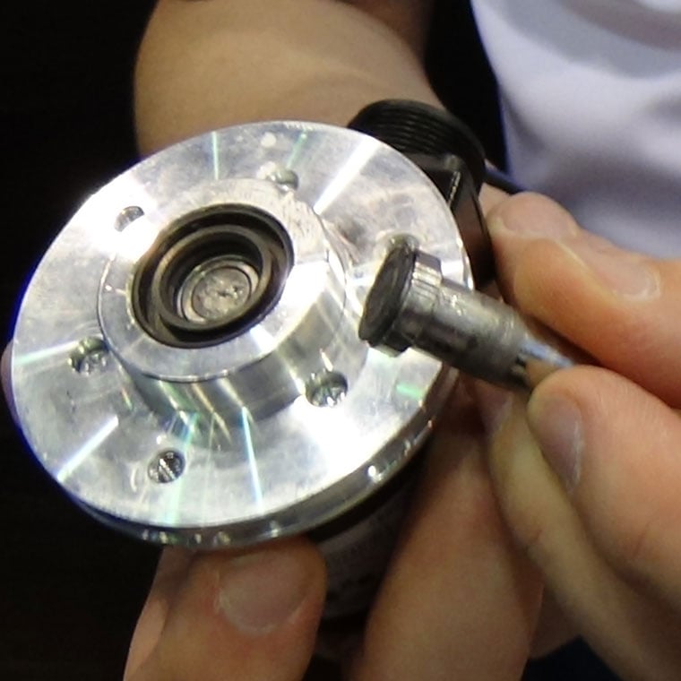 Case Study | Programmable Model 25SP Saves the Day | Encoder Company